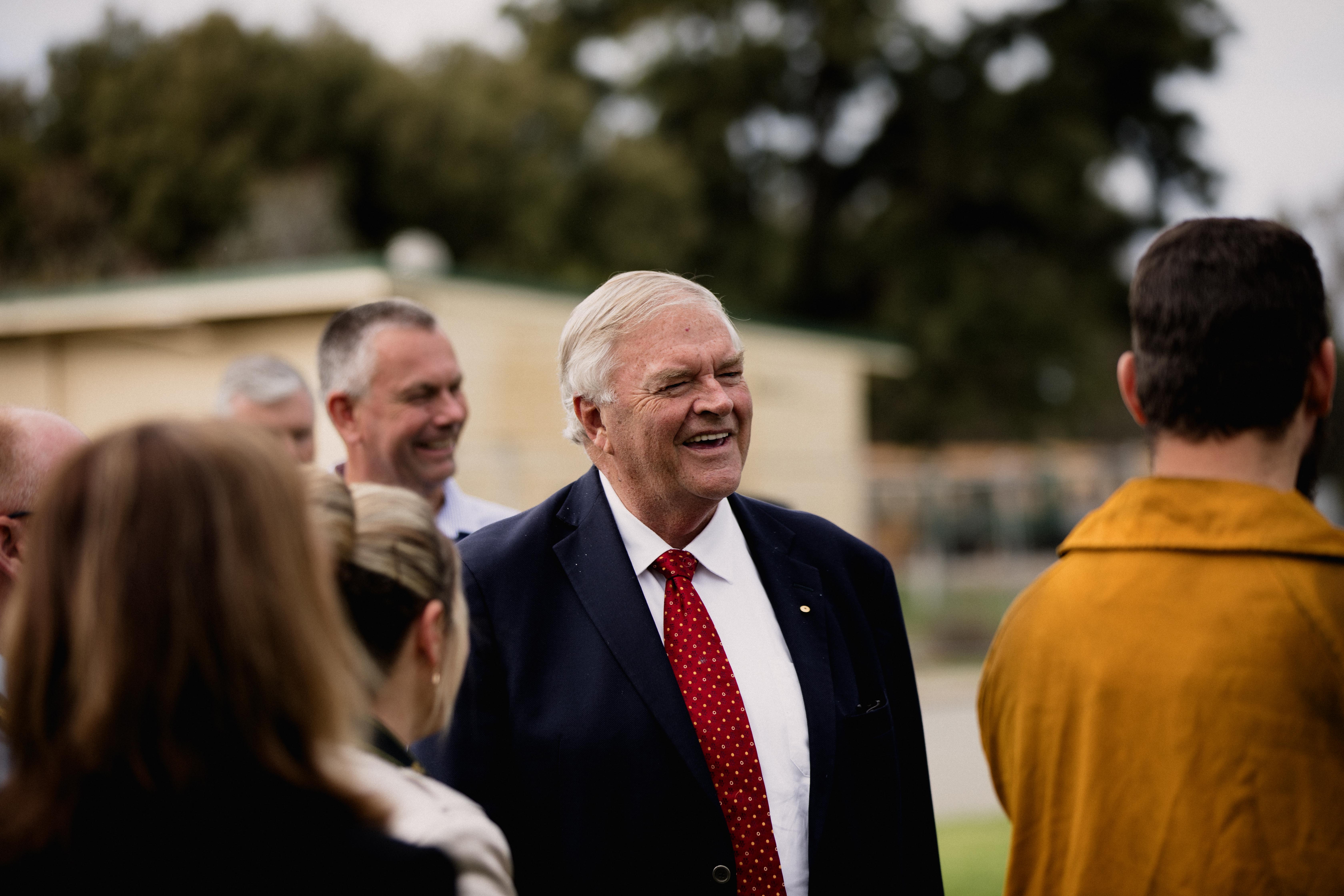 Kim Beazley AC Governor of WA visits Bushfire Centre of Excellence ...